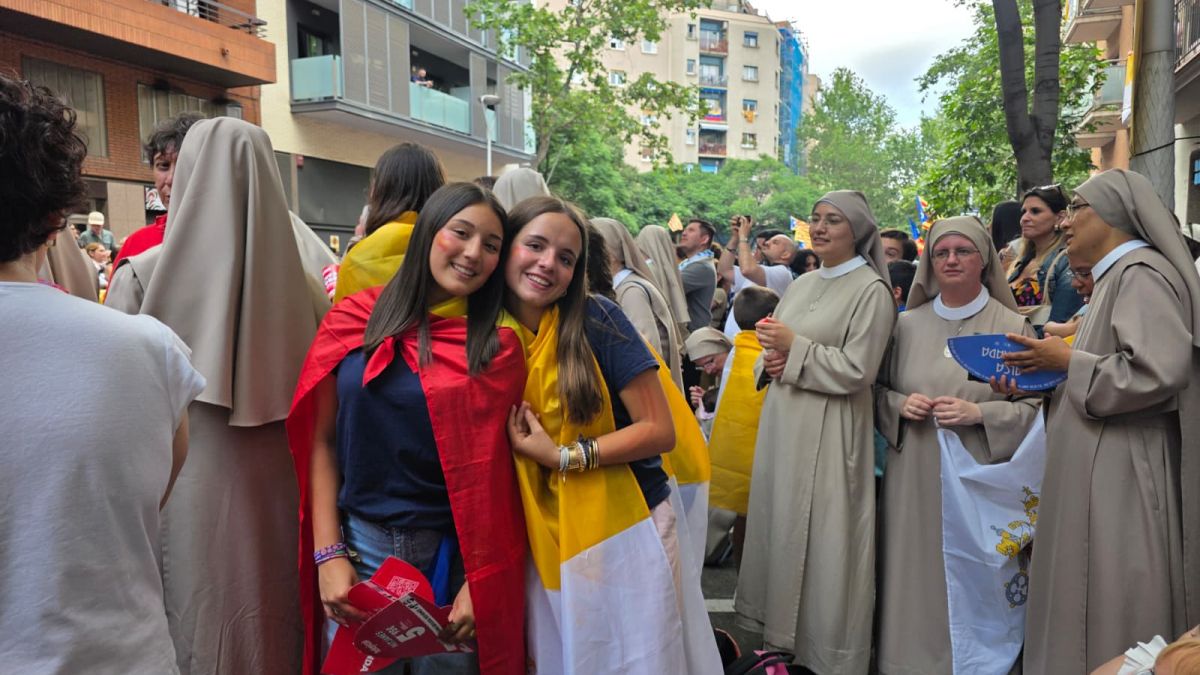 Alguns ciutadans de Sant Cugat amb Lleó XIV